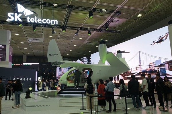 [WIS 2023] SKT·KT···UAM·AI·로봇 기술 망라